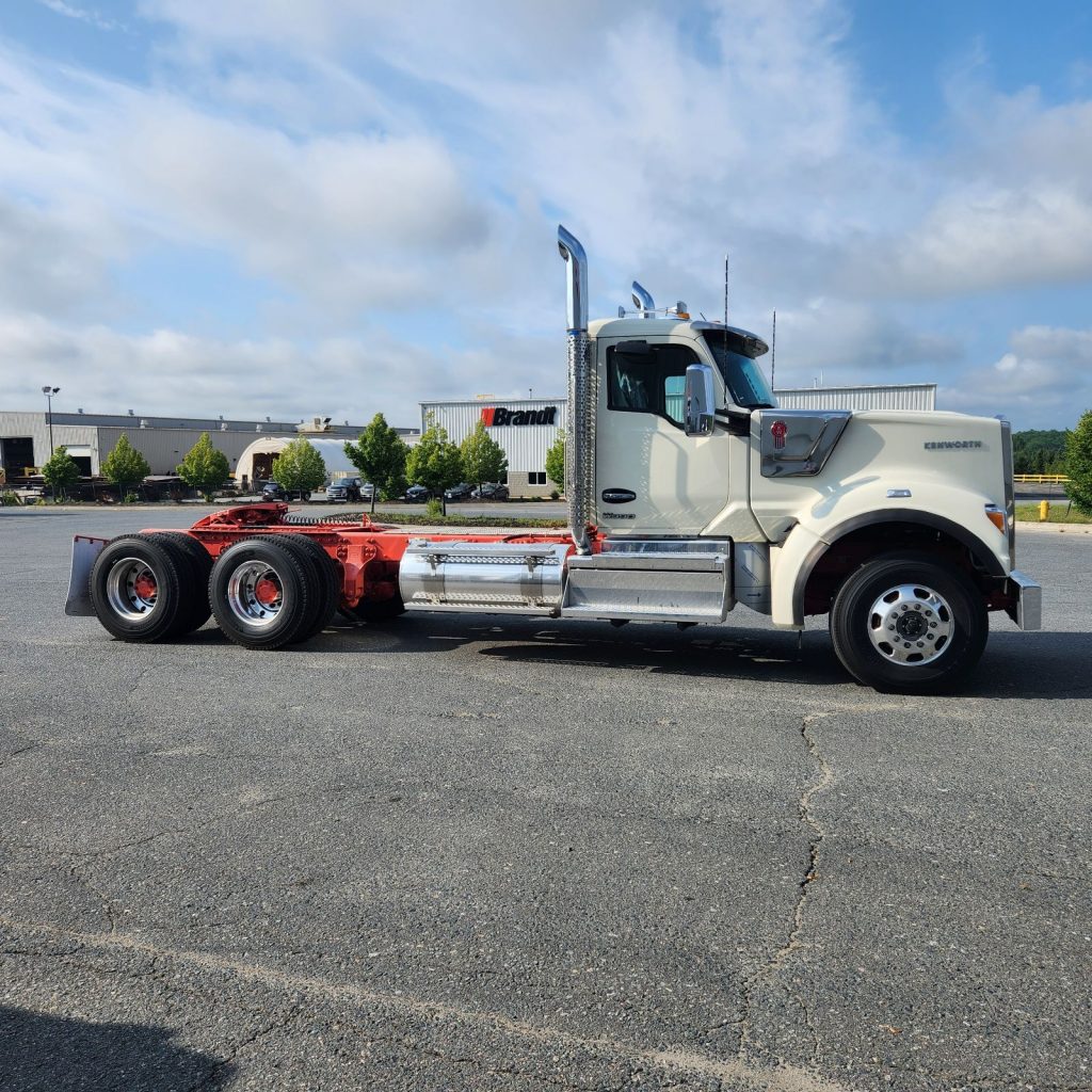 2024 Kenworth W990 (Day Cab) - I-3057 - Eagle Equipment